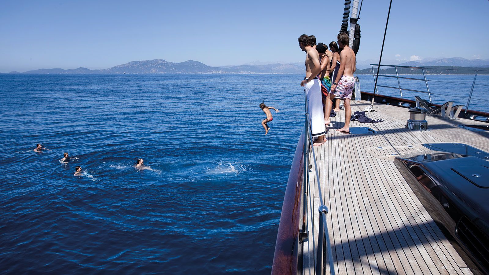 Cruising with the whole family on board a superyacht